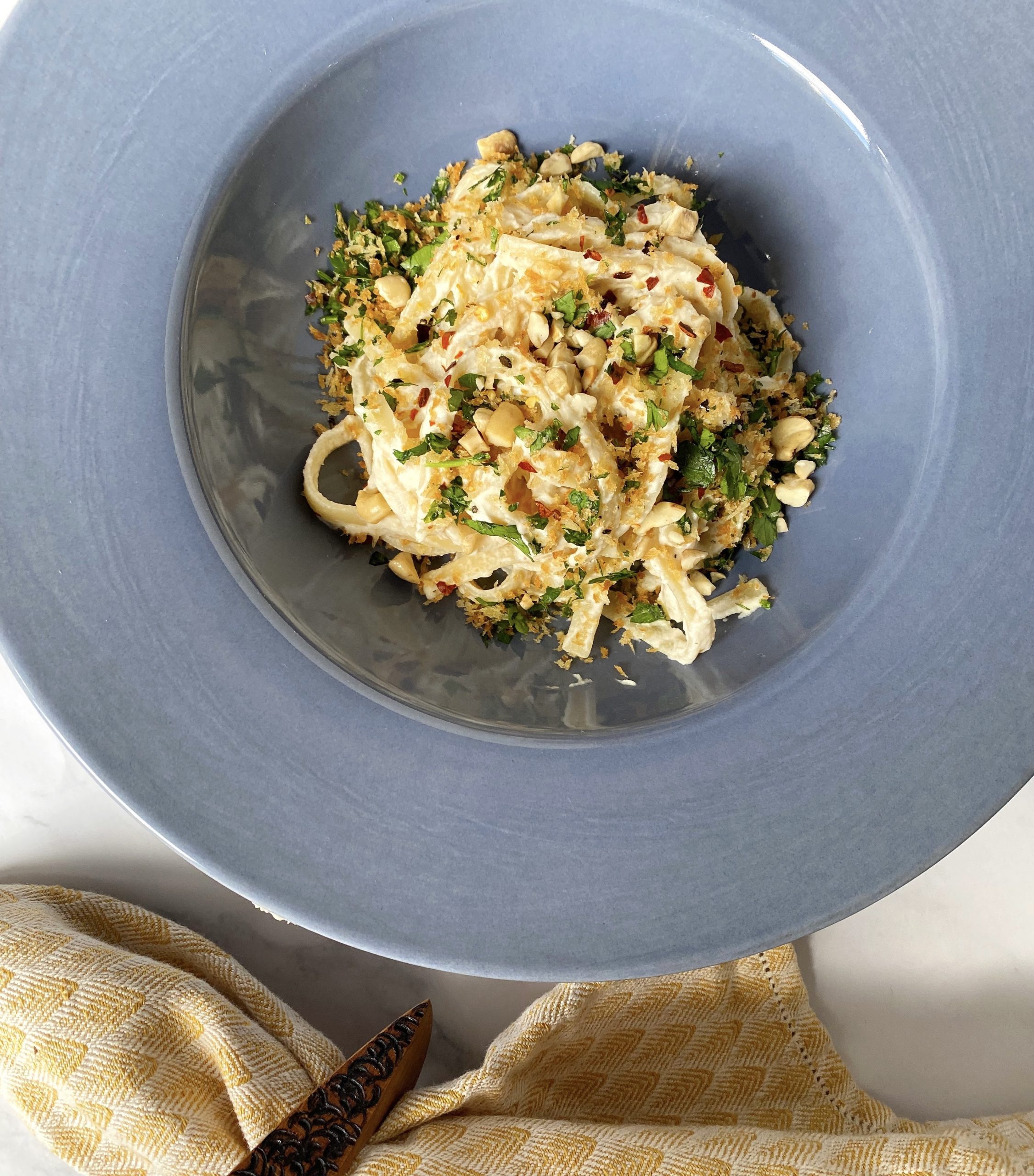 Spaghetti with Cauliflower Cream and Spicy Breadcrumbs - Kidney Kitchen